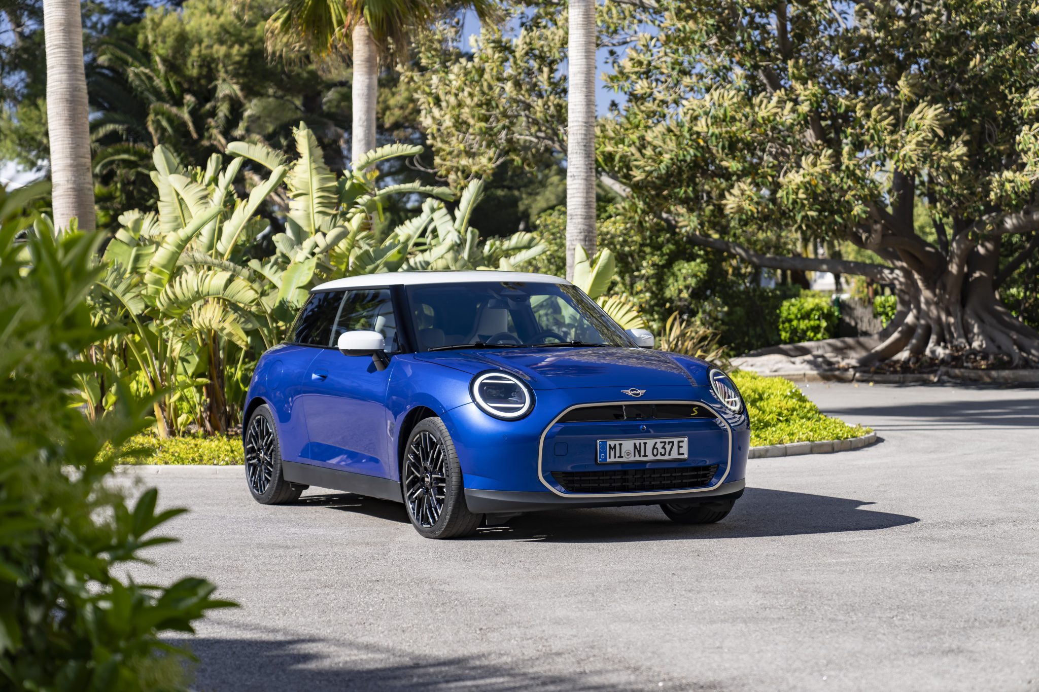 MINI Thailand reveals new MINI Cooper SE Hightrim, fully equipped with ...
